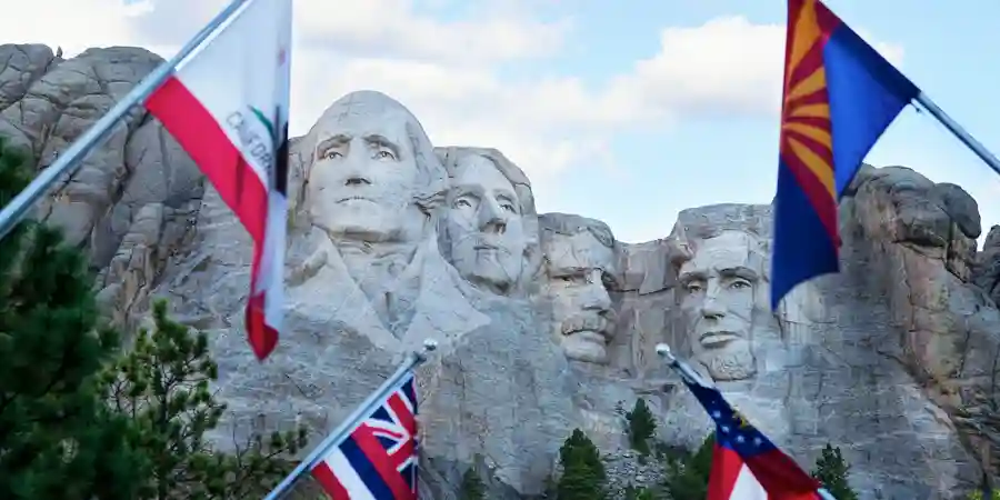 Definition & meaning of HOMELAND example, synonym & antonym