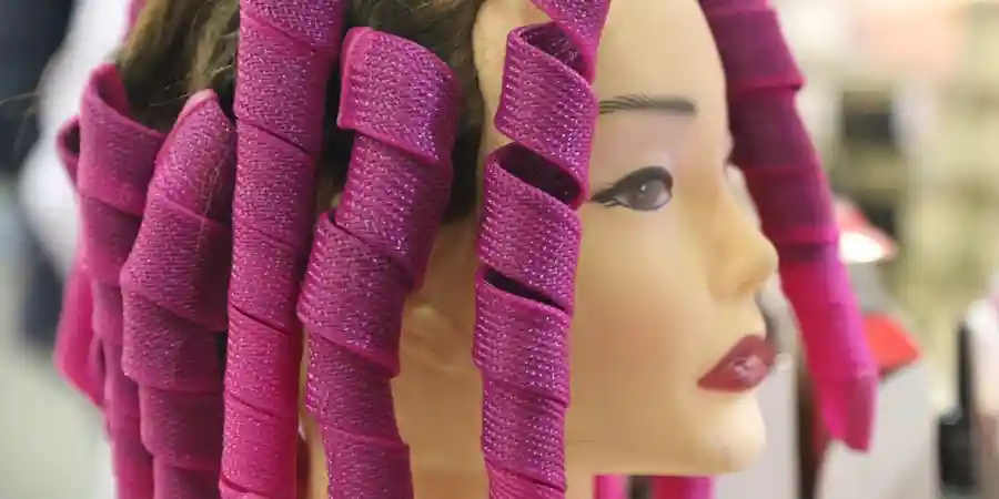 Definition & meaning of BEAUTY examples, synonyms & antonyms