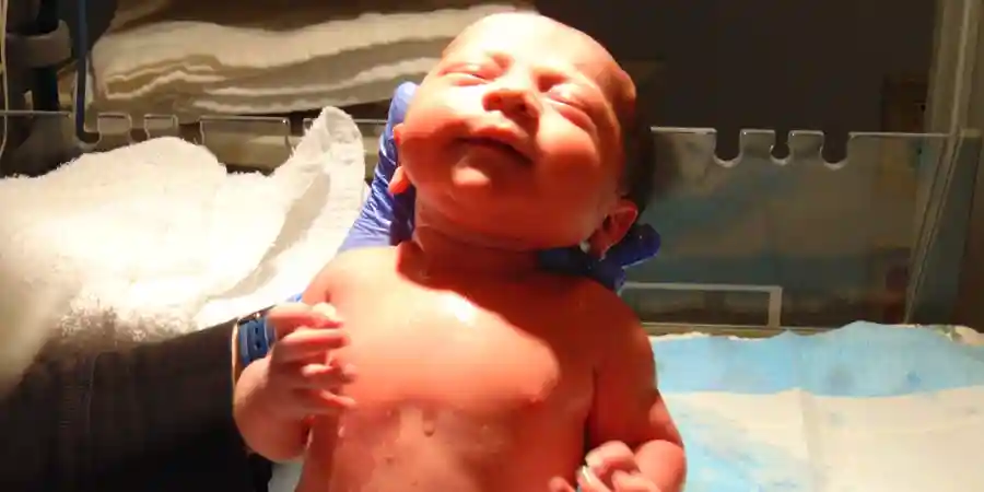 Definition of CHILDBIRTH examples, synonyms and antonyms