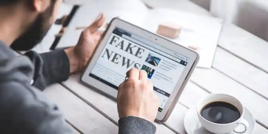 Definition of UNINFORMED examples, synonyms and antonyms