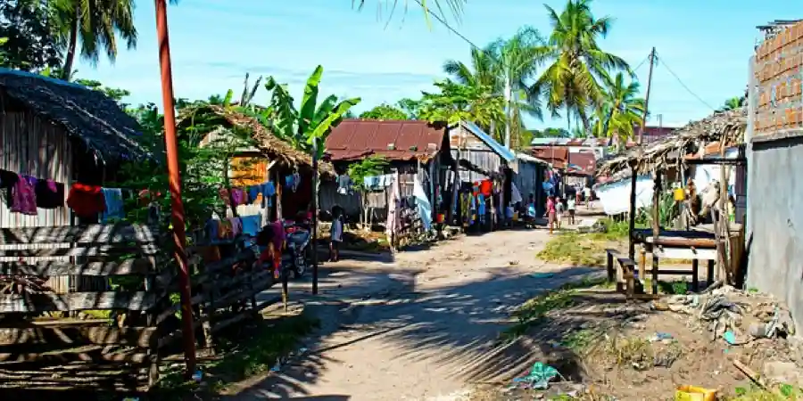 Definition of UNPRIVILEGED examples, synonyms and antonyms