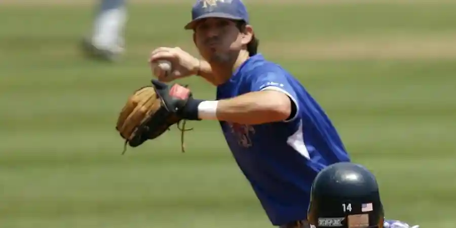 Definition of BASEBALL example, synonym & antonym
