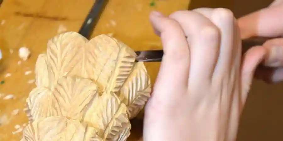 Definition of CARVE example, synonym & antonym